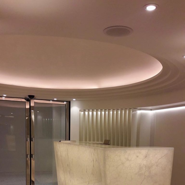 Les décorations de plafonds en staff · Rouveure Marquez