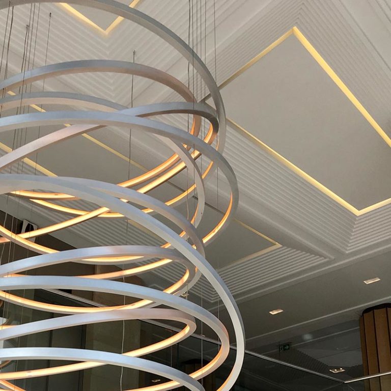 Les décorations de plafonds en staff · Rouveure Marquez