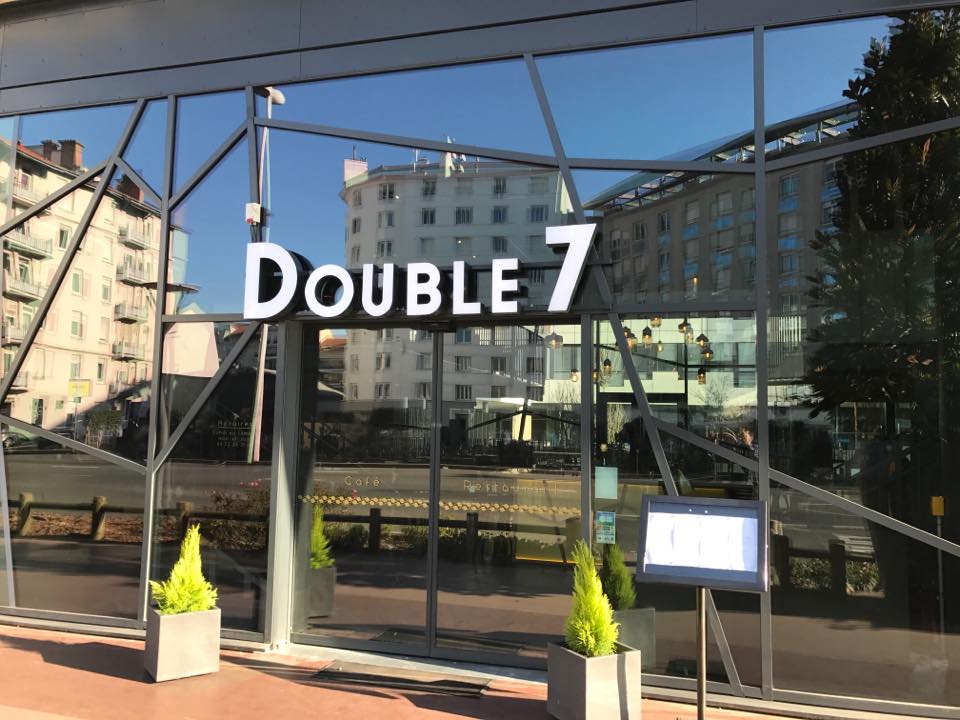 Le nouveau restaurant Double 7 à Dardilly · Rouveure Marquez
