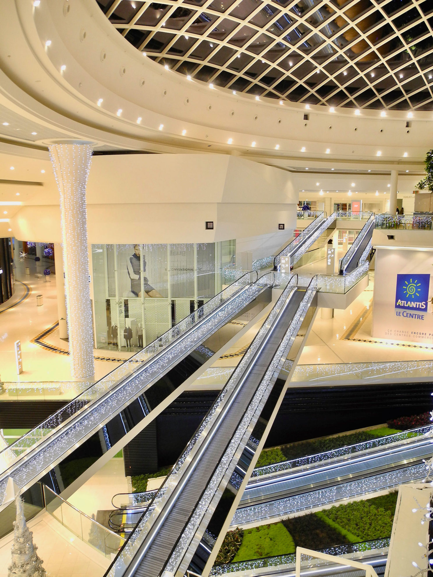Shopping Mall Leclerc Atlantis France Rouveure Marquez